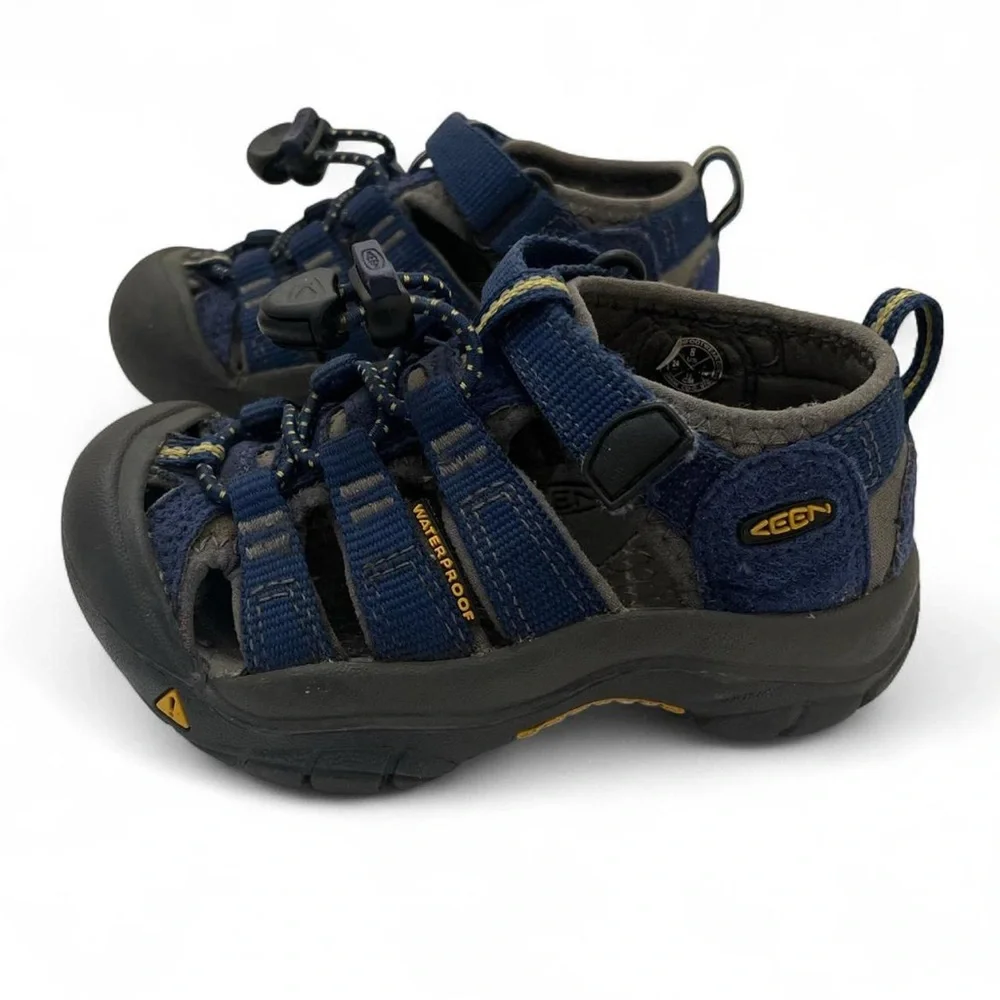Keen | Shoes | 8c Keen Newport H2 Water Friendly Velcro Strap Unisex ...